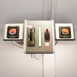 Decompiled source of AirlockDoorColor | Thunderstore - The Void Crew Mod Database